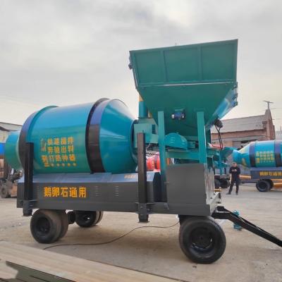 China Self Loading Concrete Mixer Twin Shaft Concrete Mixer Green 1000L  Capacity for sale