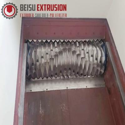 China 1000Kg/h Automatic Plastic PVC Pipe Shredding Crushing Milling Machine Price for sale