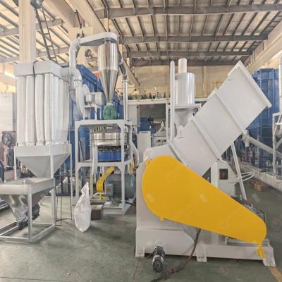 China Plastic Crusher Pulverizing Machine for Producing SPC PVC WPC Floor Board for sale