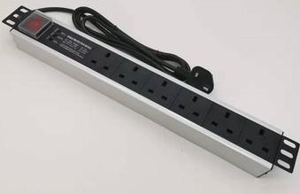 China 19 inch 6 way UK PDU Power DIstribution PDU Socket for Cabinets for sale