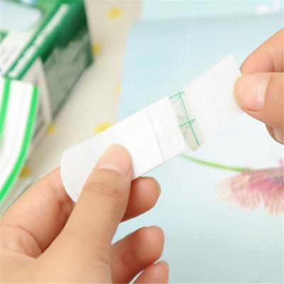 Cina KC-2000-E e la macchina per le bendaggi di gesso medico altamente impermeabile per i gessi di primo soccorso in vendita