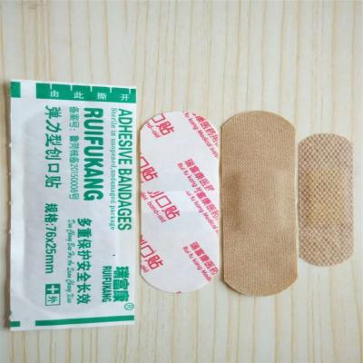 Cina Macchina elettrica tipo KC-360N-D per l'imballaggio di benda 32x72 mm per il gesso di primo soccorso in vendita