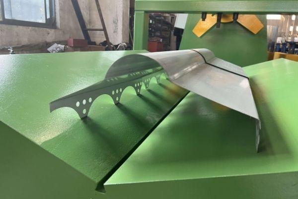 Hydraulic Punching Ridge Cap Roll Forming Machine Perforation 10m/Min 5