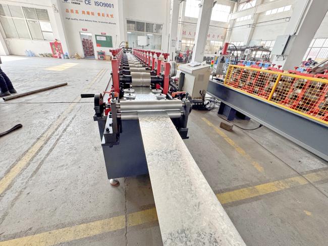 7.5KW Hydraulic Shutter Door Roll Forming Machine Punching Galvanized Metal 5