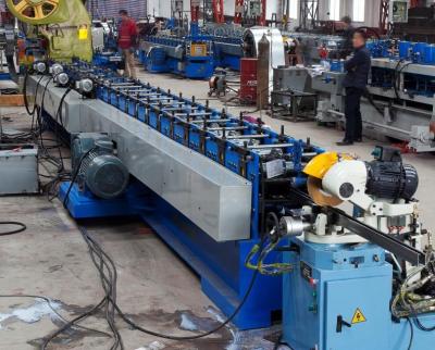 China Fly Saw Cutting Rectangle Welding Tube Roll Forming Machine with Punching Press Machine for sale