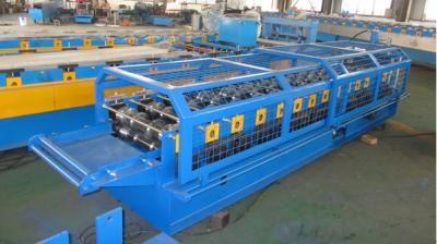 中国 機械 Chian 伝達を形作る屋根瓦ロールをひだが付くフル オート曲げます質 7.5Kw の水力 販売のため