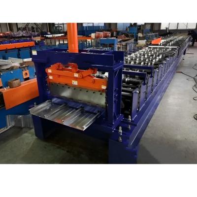 Cina rotolo della piattaforma del tetto di 600mm che forma il collarino chiuso Versa Dek Dovetail di larghezza della macchina in vendita