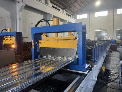 Cina 0.8mm-1.5mm Spessore Metal B Deck Floor Roll Forming Machine in vendita