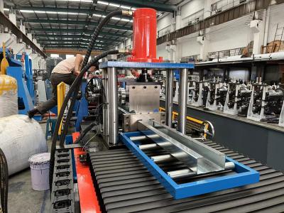 China Justierbare 30m/min C U Profil-Rolle der Breiten-, diemaschine mit hydraulischem Ausschnitt des Motor7.5kw bildet zu verkaufen