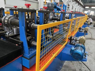 中国 幅7.5kwモーター油圧切断の機械を形作る調節可能な30m/min C Uのプロフィール ロール 販売のため