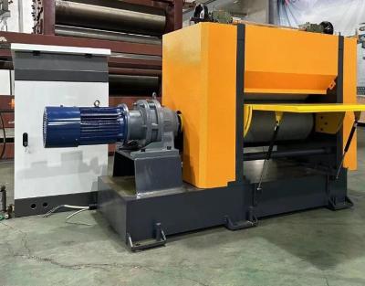 China 400-600 mm Breedte Aluminium Warmte Shield 321 Edelstaal Plaat Embossing Machine 380v for sale