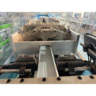 Chine Prêt à l'expédition C89 Light Gauge Framing Machine LGS LGSF Machine de fabrication pour la structure de maison préfabriquée à vendre
