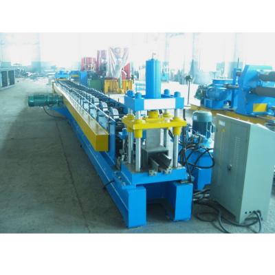 China 0.8-1,5 mm de espesor Máquina de moldeo de rodillos automática completa de doble rebaja de acero galvanizado en venta