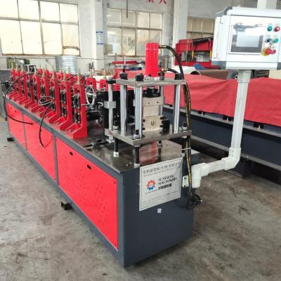 China 1.0-2.0 mm Dikte Gi Staal Metaal V-vorm rollvormende machine U-kanaal for sale