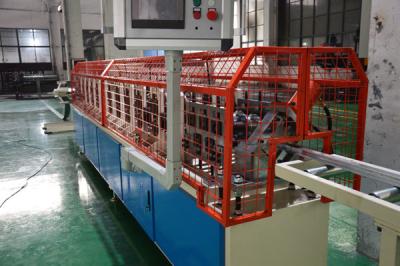 Cina Perno di Batten del tetto di 5,5 chilowatt e rotolo della pista che forma macchina guidata dalla catena a uno pollici in vendita