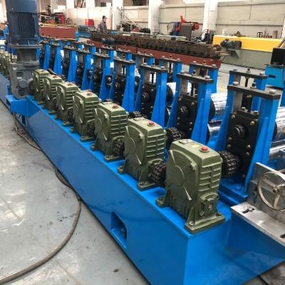 Cina rotolo di acciaio al carbonio di 12m/S 3mm che forma attrezzatura per la Camera del contenitore in vendita