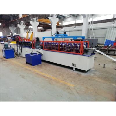Cina sportello d'acciaio del metallo galvanizzato 1.2mm laminare a freddo formazione della macchina con il sistema di raffreddamento ad acqua in vendita