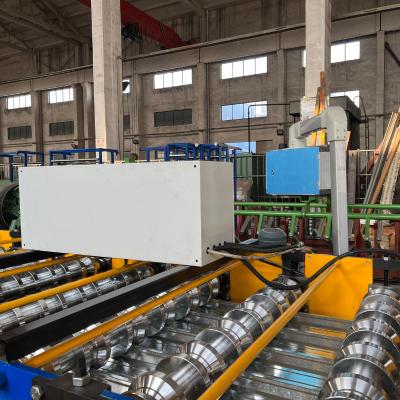 China Rollo de acero de la techumbre del grueso 0.3-0.8m m 1220m m del color de PPGI de la anchura material de acero de la bobina que forma la máquina en venta