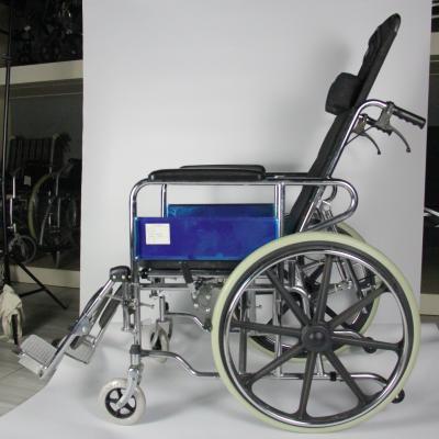 Cina Sedia a rotelle manuale dell'alluminio squisito di esecuzione con il cassettone Seat di forma di U in vendita