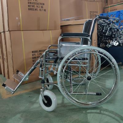 Cina Sedia a rotelle d'acciaio piegante multifunzionale con il bracciolo staccabile dello scrittorio che eleva poggiapiedi in vendita