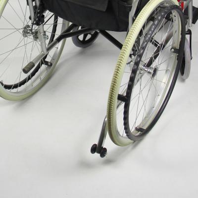 Cina Sedia a rotelle manuale di alluminio multifunzionale facilmente Flip Up Armrest portatile in vendita