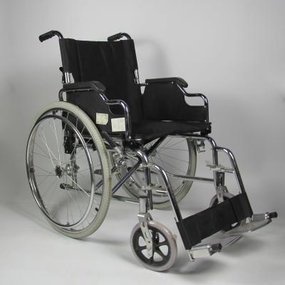 China Multi - Functie Rich Configuration Folding Steel Wheelchair Flip Up Armrest Te koop