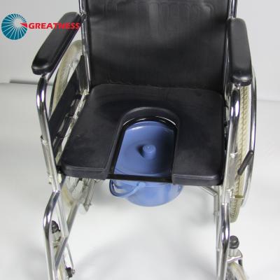 Cina 2 in 1 sedia a rotelle d'acciaio di volta con la sedia multiuso smontabile del cassettone della ciotola di toilette del cuscino di Seat in vendita