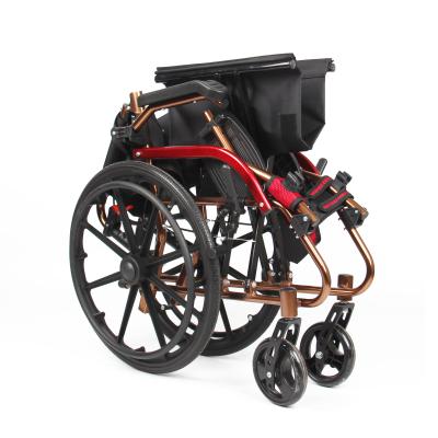 Cina Peso leggero su ordinazione di qualità superiore di alluminio dei modelli facile al cuscino di Seat smontabile della schiuma di Carry Foldable Manual Wheelchair With in vendita