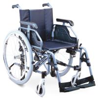 China Manual Lightweight Foldable Aluminum Wheelchair 100kg Capacity Quick Release Rear Wheel for sale