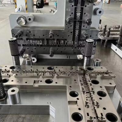 Китай Металлический терминал скремпинга формы с прокол SPM 200 и сэкономить материал 10% для высокоскоростной пресс-машины продается