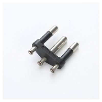 Cina Forcone isolato semi di Pin 3 Palo 3 dell'inserzione NBR 4.8MM 10A 20A 3 della spina del VDE in vendita