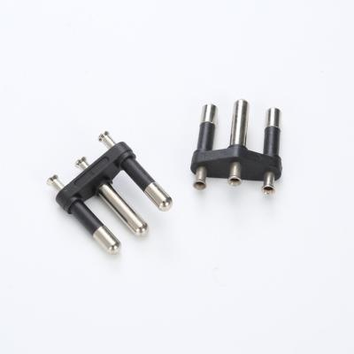 Cina Forcone isolato semi di Pin 3 Palo 3 dell'inserzione NBR 4.8MM 10A 20A 3 della spina del VDE in vendita