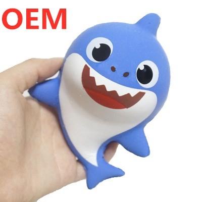 Chine Des jouets personnalisés en mousse de requin. à vendre
