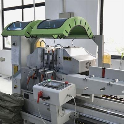 Cina Rotolo della macchina dello sportello del rullo di Hennesa che forma macchina per fabbricazione dello sportello in vendita