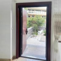 China Aluminium Profiles Black Mesh Retractable Window Fly Screens for sale