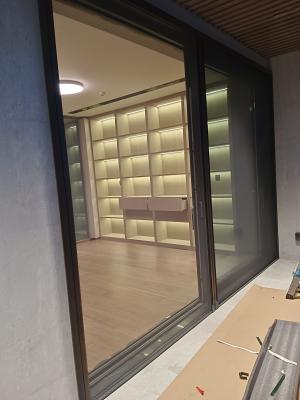 China Space Saving Roller Shutter Door For Wall Mounted Installation Frame Thickness 1.2mm à venda