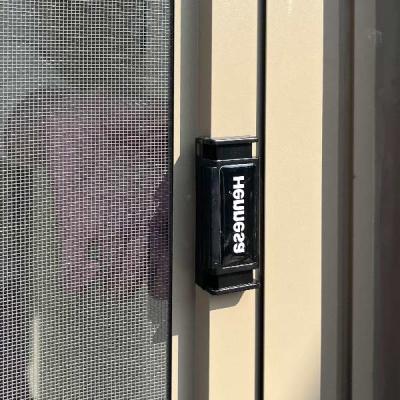 Cina Powder Coated Roller Security Door With 1.2mm Frame Thickness For Enhanced Security in vendita