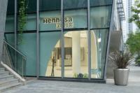 China Simple And Practical Retractable Window Blinds Plastic Handle Fiberglass Mesh for sale