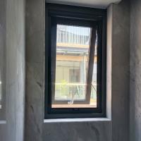China Simple And Practical Retractable Window Blinds Plastic Handle Fiberglass Mesh for sale