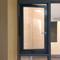 China Simple And Practical Retractable Window Blinds Plastic Handle Fiberglass Mesh for sale