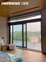 China Customizable Fiberglass Retractable Screen Window With Plastic Handle for sale