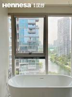 China Convenient Lockable Retractable Screen Covering With Aluminum Frame for sale
