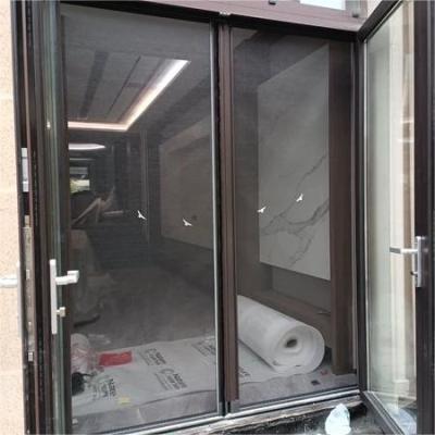 Cina Trackless Screen Door Black Aluminum Alloy Screen Doors For Home Outdoor 18*16 Mesh in vendita