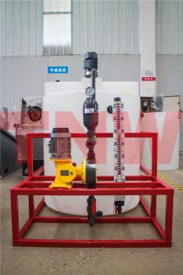 Cina sistema di dosaggio chimico del barilotto del PE 500L per il trattamento delle acque automatico in vendita