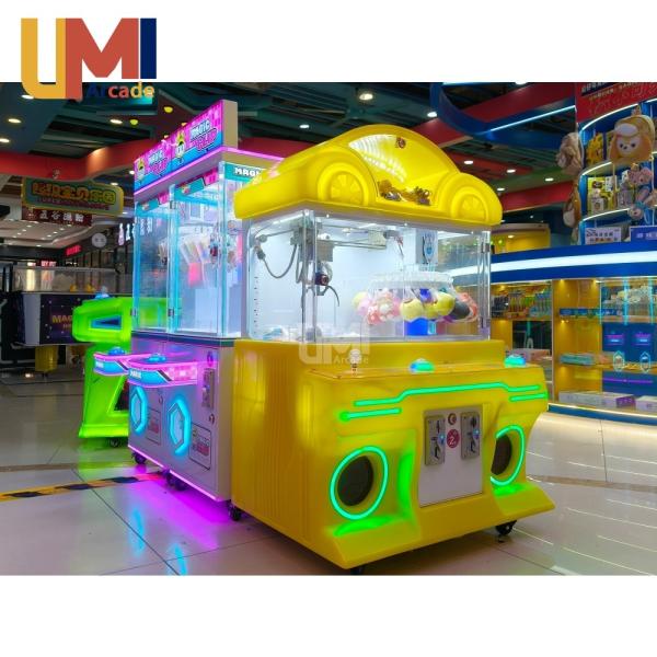 Quality Coin-operated 2 Player Vending Machines Mini Prize Toys Gaming Clip and Claw for sale