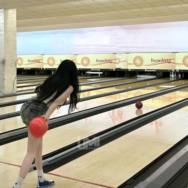 Quality Professional Bowling Alley Indoor Sports Bowling Equipment Standard String for sale