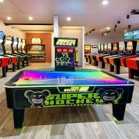 Quality Commercial Ice Hockey Arcade Game Machine Coin Operated Hockey Equipment for for sale