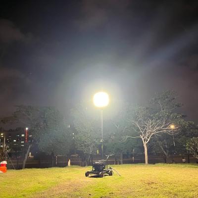 China Torre de iluminación con globo LED móvil súper brillante de 100W para obras de construcción y minería en venta