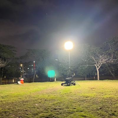 China Torre de iluminación con globo LED móvil súper brillante de 100W para obras de construcción y minería en venta