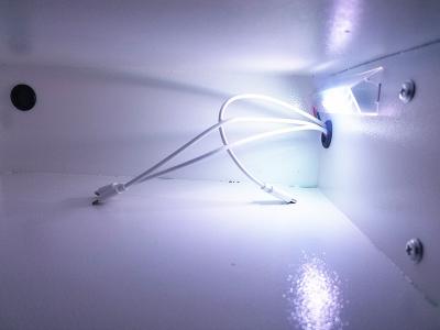 China Coin Operated Floor Stand Cell Phone Charging Machine Mobile Phone Charging Station with 43" LCD screen for sale